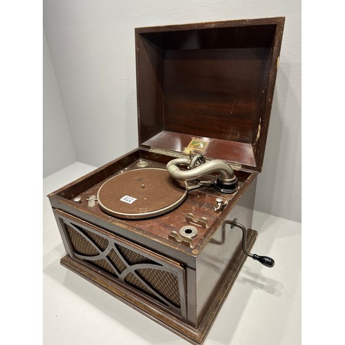 Table top gramophone