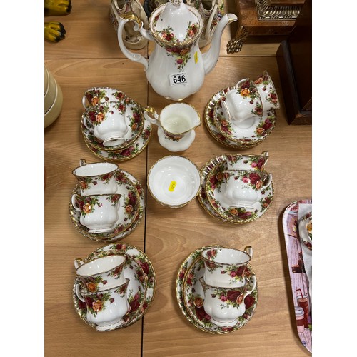 12 Place setting royal albert country rose china tea set