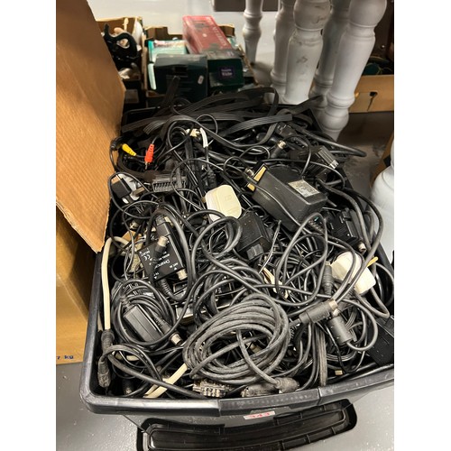 Large heavy box Computer leads