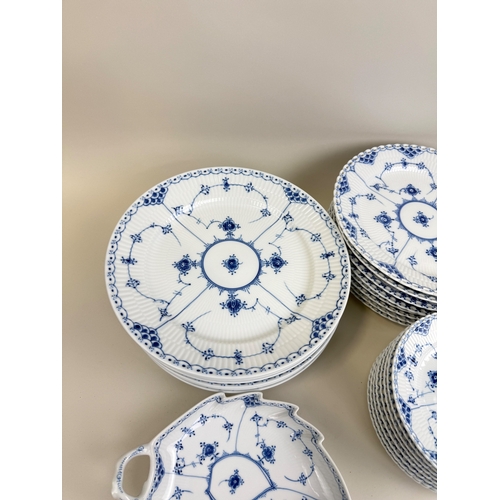 A ROYAL COPENHAGEN PART DINNER SERVCE '617' AND OTHERS