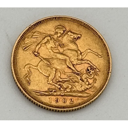 A 1902 GOLD SOVEREIGN Weight: 7.98gms