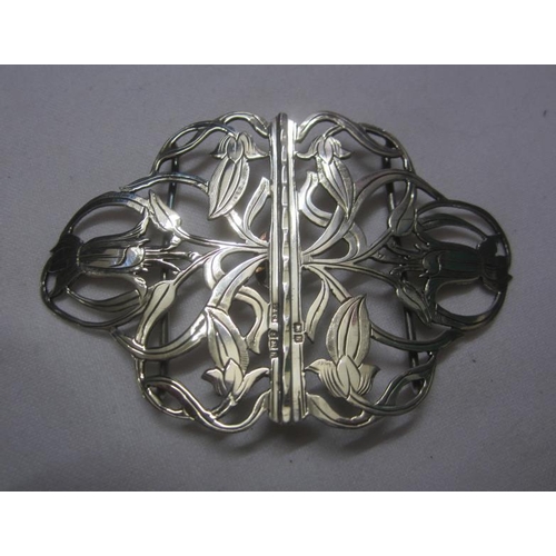 Silver Nurses Buckle decorated with flowers & trailing leaves, fully ...
