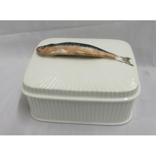 Ceramic Sardine Box with French Stamp to base approx. 13cm x 11cm x 5cm
