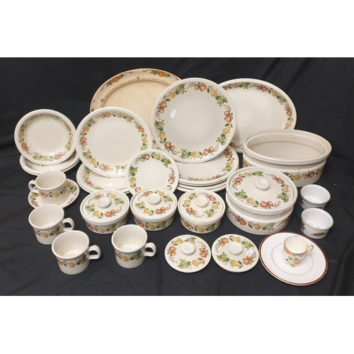 Wedgwood Oven to Tableware Quince pattern dinner plates x 5, oval ...