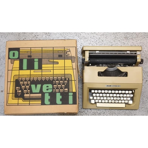 Boxed Olivetti Plastic Typewriter model Lettera 25