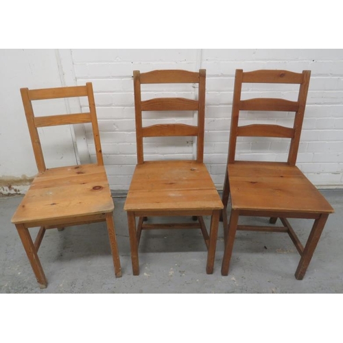 2 Ladder Back Kitchen/Dining Chairs & similar dining chair (3) (A2)