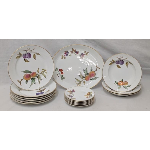 Royal Worcester Evesham Dinnerwares incl. oval serving plate approx ...