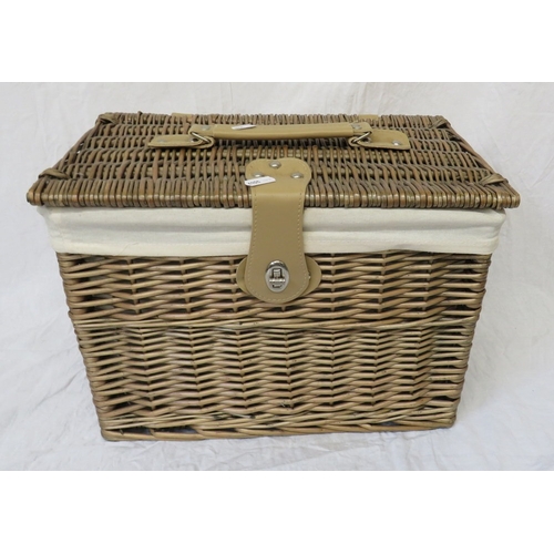 Small Wicker Hamper approx. 38cm x 23cm x 28cm