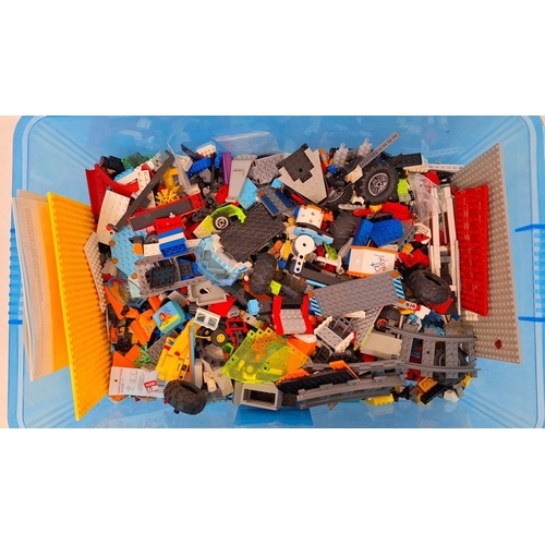 Large selection of mixed Lego pieces & other similar bricks (BLOX etc ...