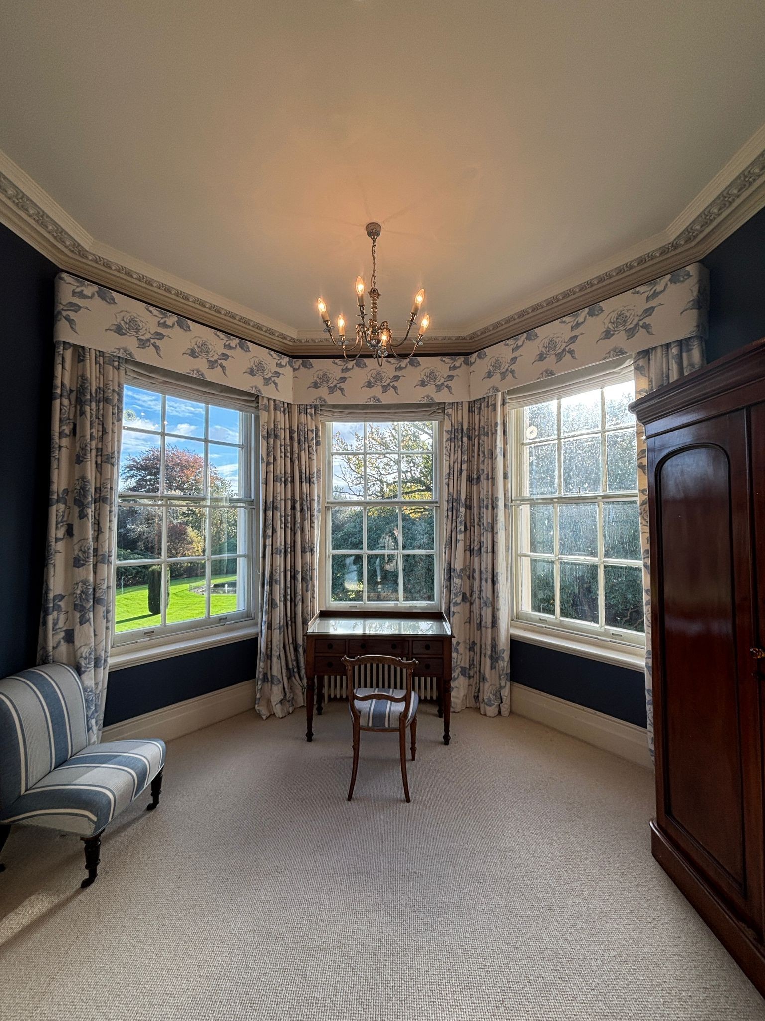 Fully lined quadruple set of blue/white floral curtains and pelmet ...