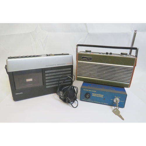 Green Vinyl Cased Roberts Radio model RT22, Philips Automatic recorder ...