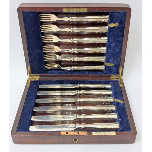 Dubarry Cutlery Set 6 knives & forks in small wooden canteen with label ...