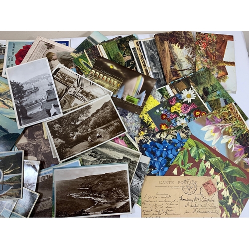 Good Collection of Vintage Postcards including Mabel Lucie Atwell