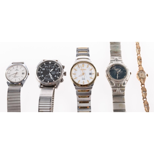 Omega Bulova Electronic gentleman's gold-plated wristwatch the dial ...