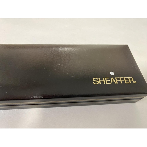 Sheaffer Targa, Model 6765 Feather Patterned Fountain Pen with 14ct ...