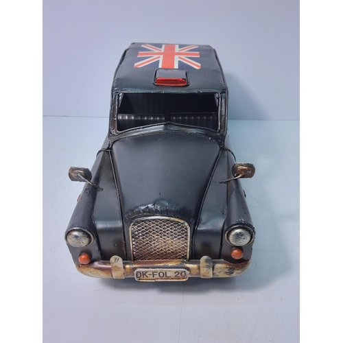 Tin plate London taxi