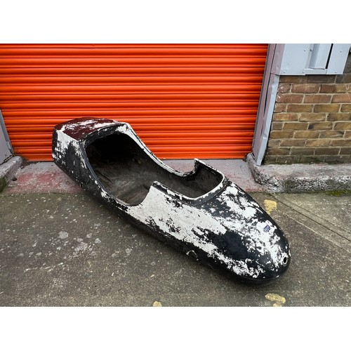 Vintage squire side car pod in need of refurbishment.