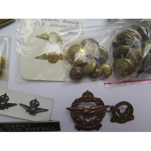 A collection of assorted air force buttons, Air Cadet badges, Air ...