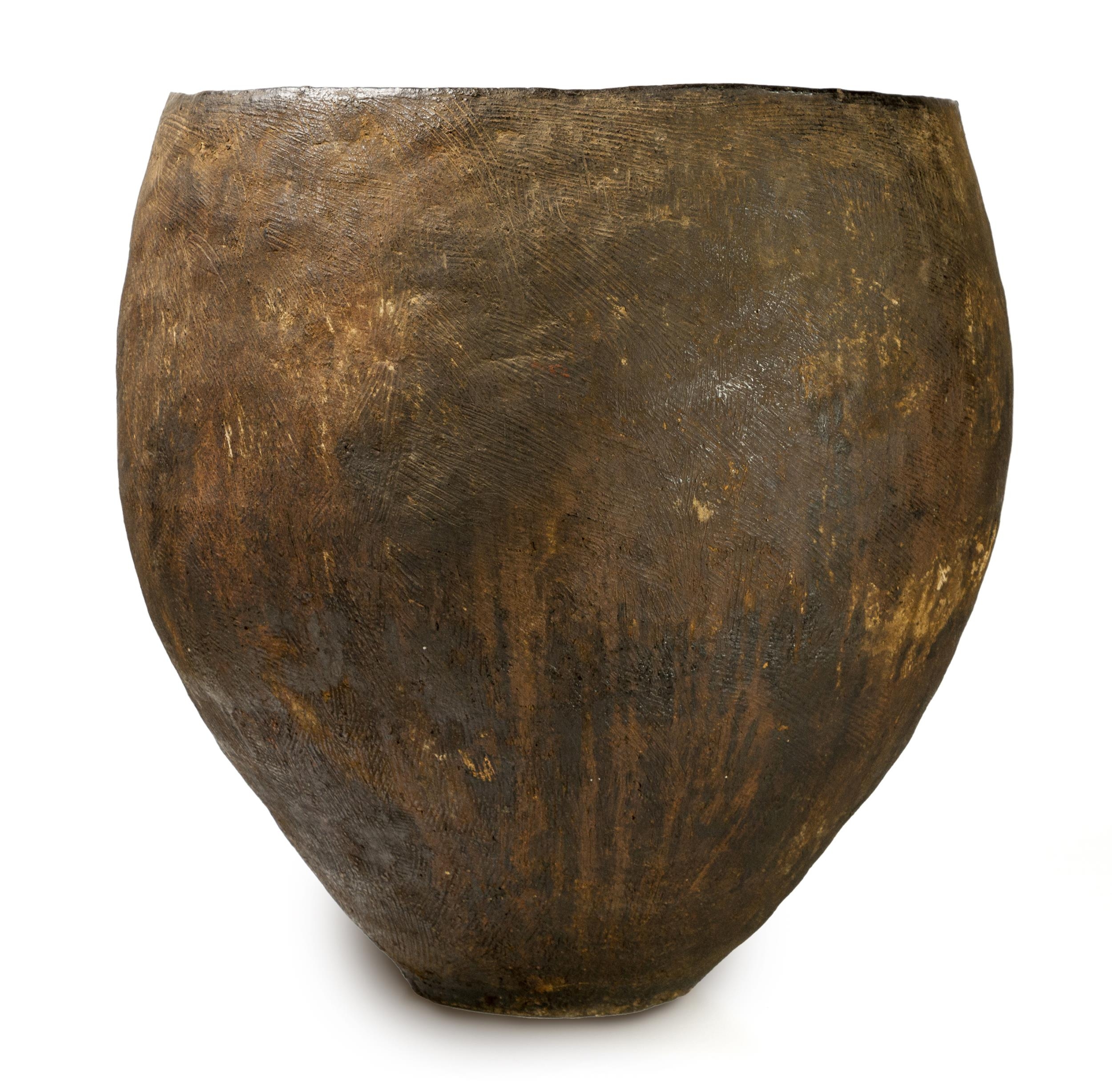 AN ENORMOUS ZULU BEER BREWING POT, IMBIZA, KWAMANZIMHLOPE, MSINGA ...