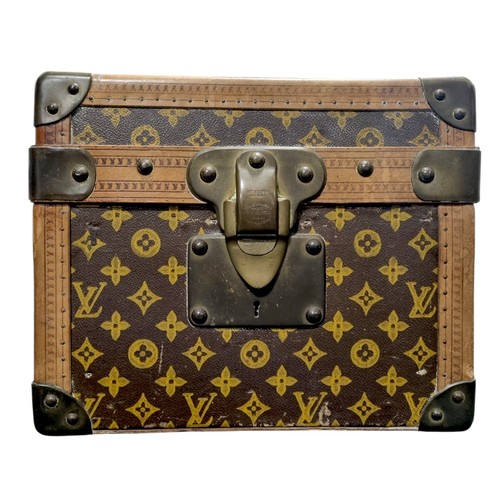 LOUIS VUITTON ENCYCLOPEDIA BRITANNICA TRUNK, 1911