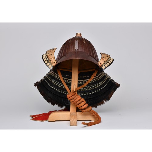 ORIGINAL EDO PERIOD A 32 PLATE TETSU SABIJI KABUTO, EDO PERIOD, 1603-1867