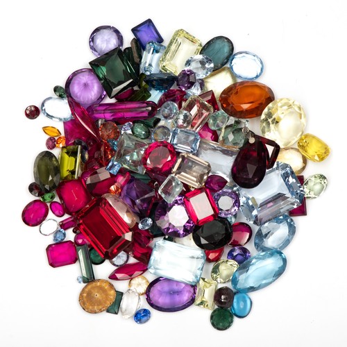 A MELEE OF UNSET CREATED GEMSTONES