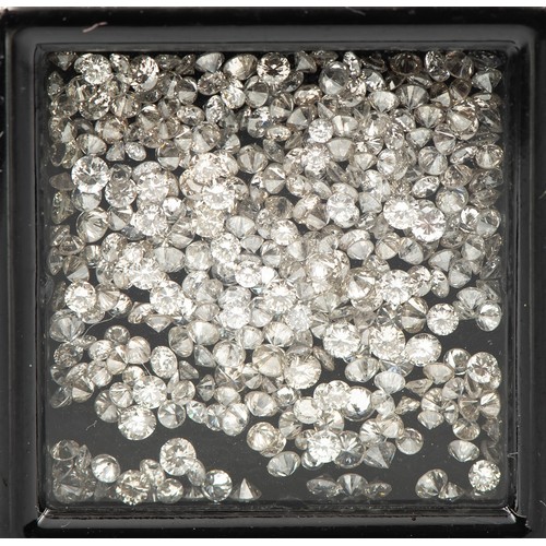 A MELEE OF NATURAL UNSET DIAMONDS, 6.01 CARATS