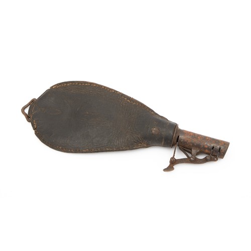 A LEATHER POWDER HORN, 19/20 CENTURY