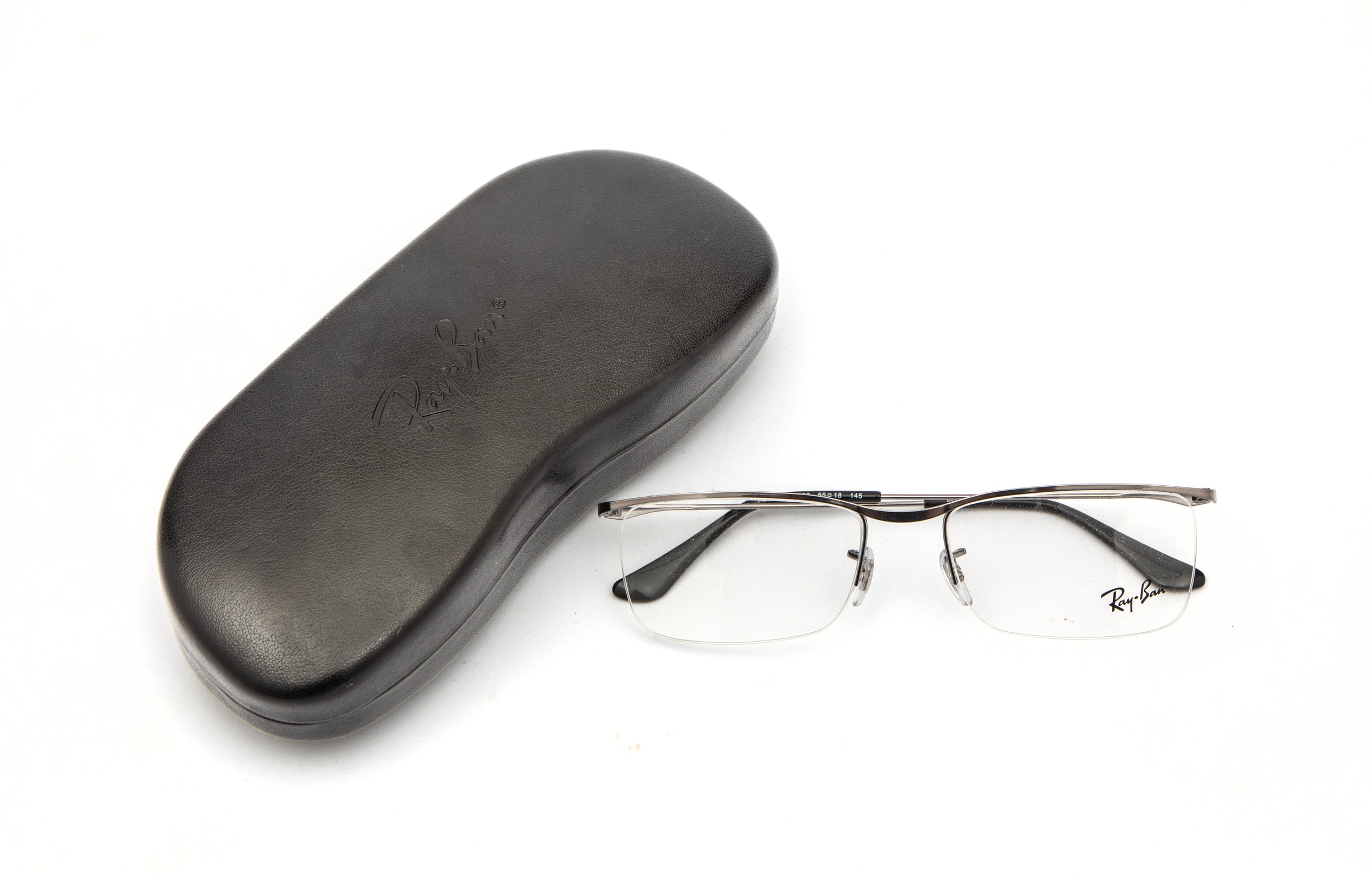 A PAIR OF RAY-BAN GLASSES