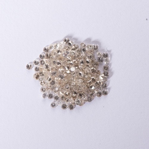A MELEE OF NATURAL UNSET DIAMONDS, 4.44 CARATS