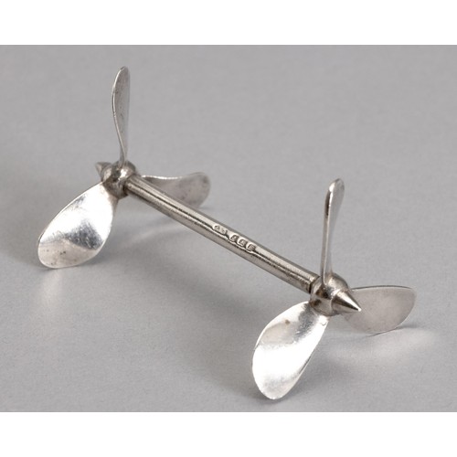 A GEORGE V SILVER KNIFE REST, J E BUSHELL, BIRMINGHAM, 1911