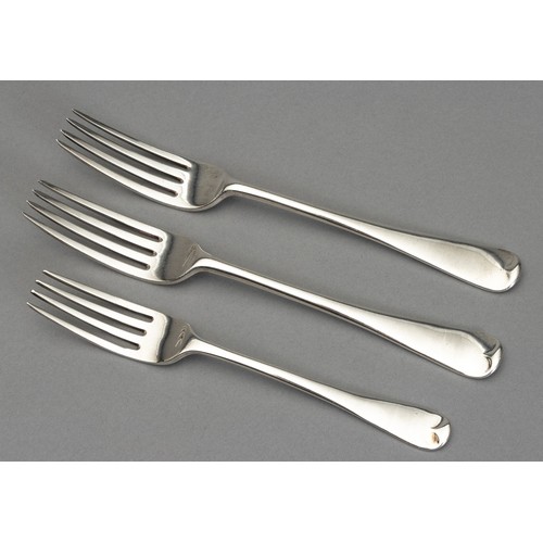 A PAIR OF EDWARD VII SILVER OLD ENGLISH PATTERN TABLE FORKS, JOSIAH ...