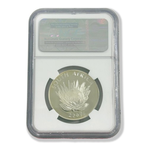 AN ENCAPSULATED 2007 R1 PROOF SILVER NELSON MANDELA COIN