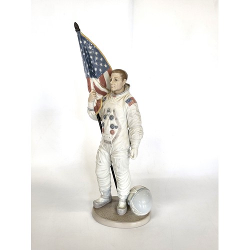 Lladro 6168 Apollo Landing: One Giant Leap for Mankind 25th Anniversary ...