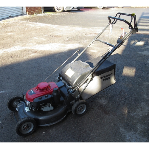 Honda model 536 petrol lawnmower