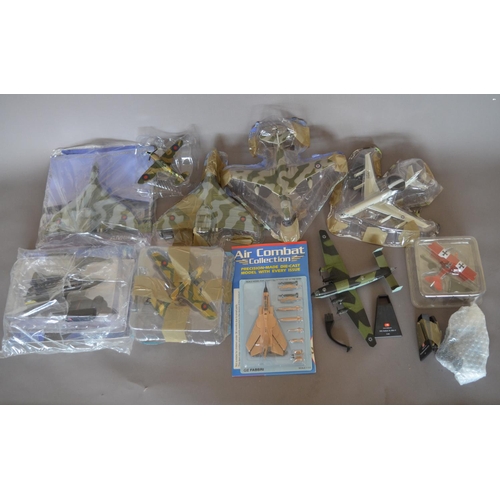 Large collection of magazine syndicated models, all aircraft by Amercom ...