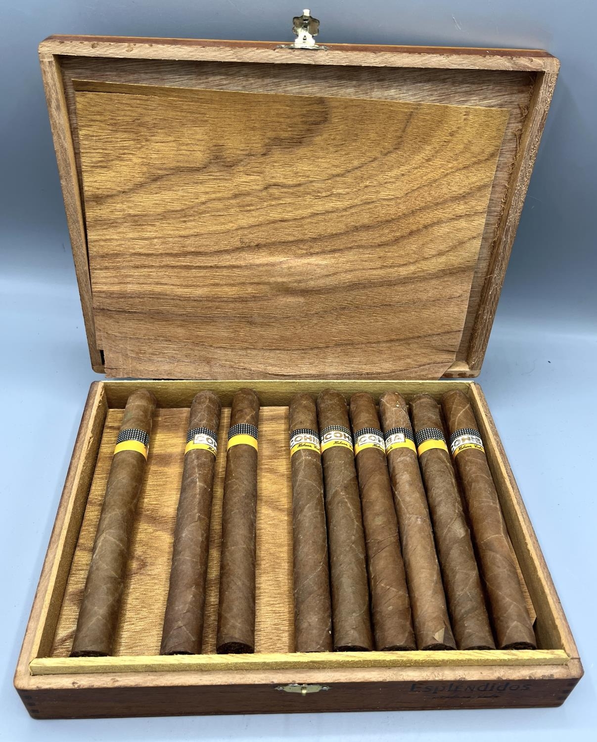 Cohiba, Havana, Cuba - twenty one Esplendidos 17cm cigars, with box