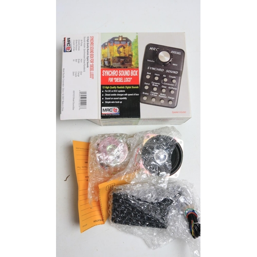 Collection of OO/HO gauge model railway track, Hornby Zero One ...