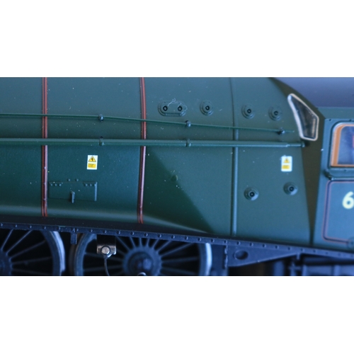 Hornby OO gauge DCC Ready R3103 BR green Class A4 4-6-2 'Bittern ...