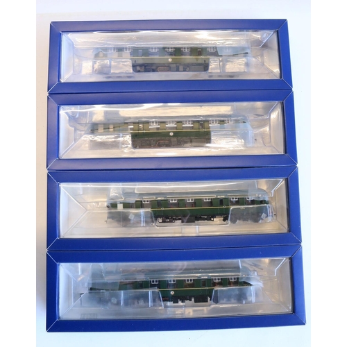 Two Bachmann OO gauge British Railways Green Class 105 2 Car DMU sets ...