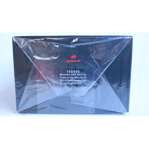 Spark Models (Minimax) 1/18th scale highly detailed resin Mercedes-AMG ...