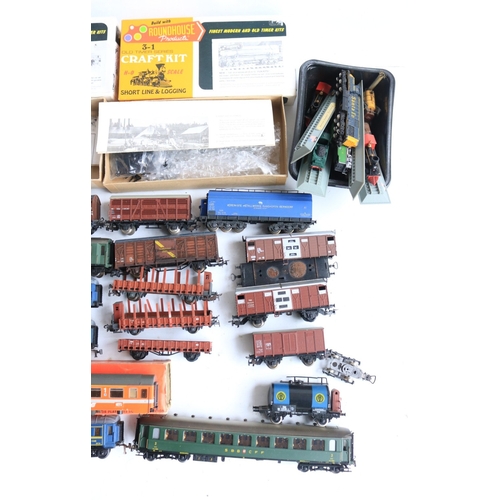Large collection of previously used OO/HO gauge railway models to ...