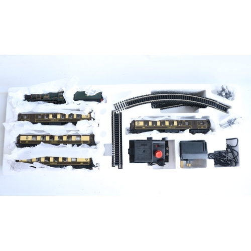 Hornby OO gauge R1048 'The Western Pullman' train set with Castle Class ...