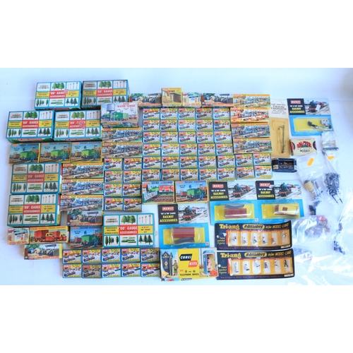 Extensive collection of OO/HO gauge model railway layout accessories ...