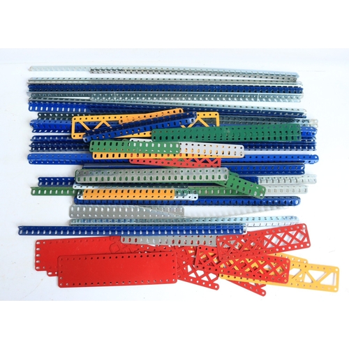 Extensive collection of Meccano plus The Meccano Super Models Volume 2 ...