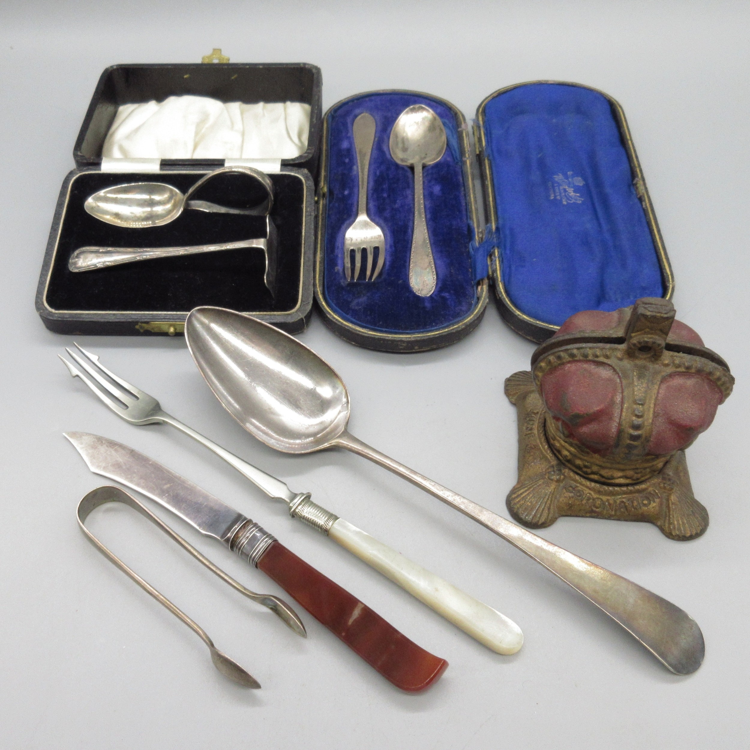 George III silver old English pattern table spoon by Tomas Wallis II ...