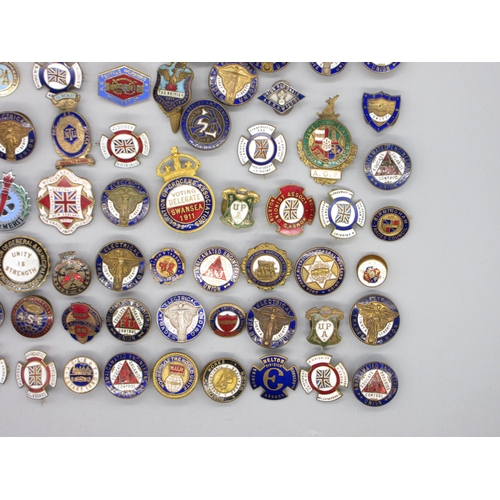 Collection of vintage Union and Amalgamated Workers pin badges & badges ...