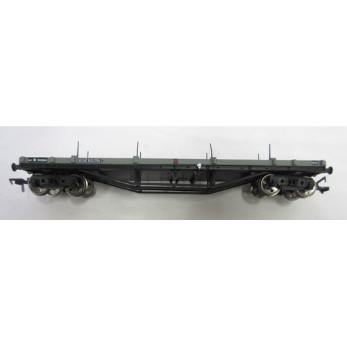 Twenty-six boxed OO gauge Bachmann rolling stock to incl. 3x 30 Ton ...