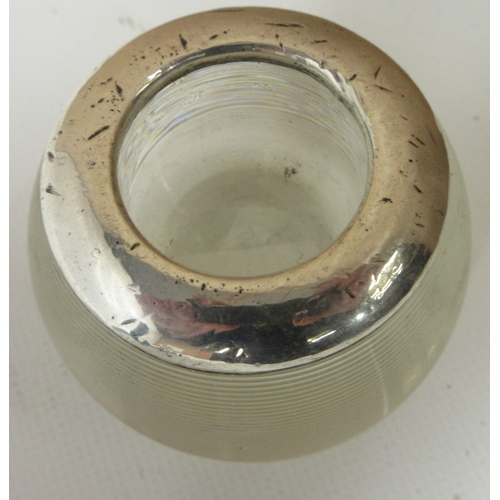 Geo.V hallmarked silver capstan inkwell, hinged top engraved A.E in ...
