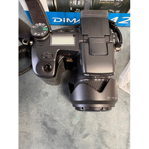 Konica Minolta Dimage A2 camera